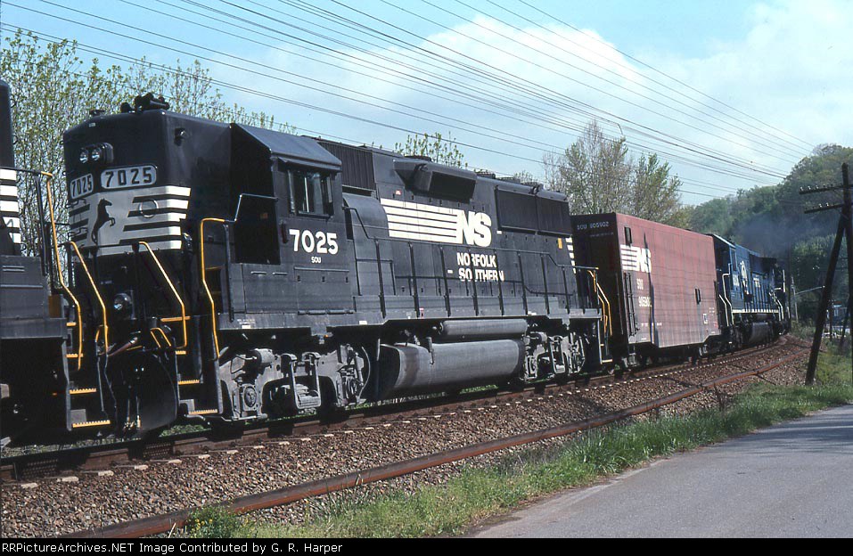 NS 457 reroute with radio train boxcar